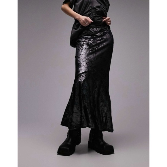 Topshop | Skirts | Topshop Asos Crushed Velvet Fishtail Maxi Skirt In ...